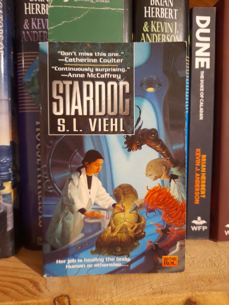 BOOK REVIEW: StarDoc, by S. L. Viehl – At Boundary's Edge